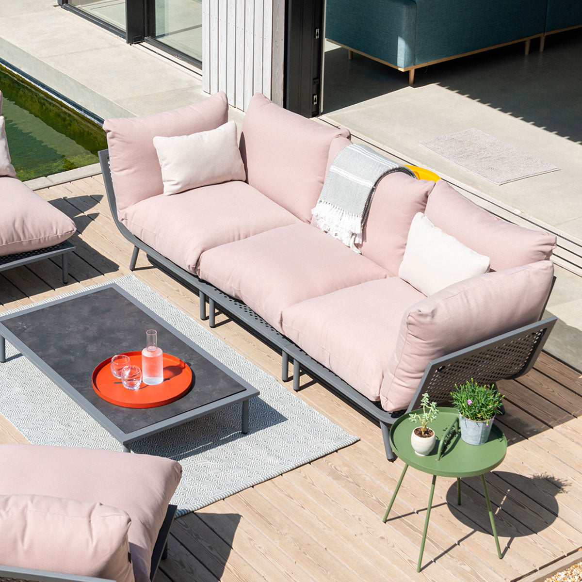 Hanging Chairs and Swing Seats | Outdoor Furniture | Alexander Rose ...