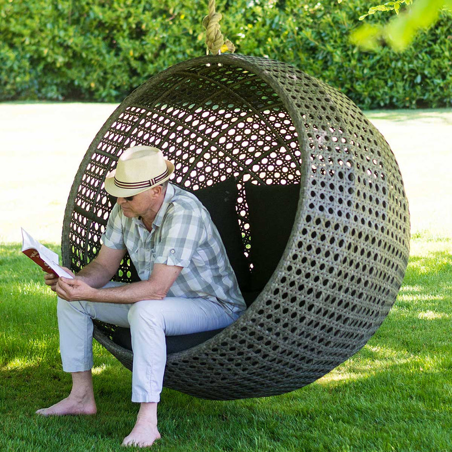 Hanging Chairs and Swing Seats | Outdoor Furniture | Alexander Rose ...